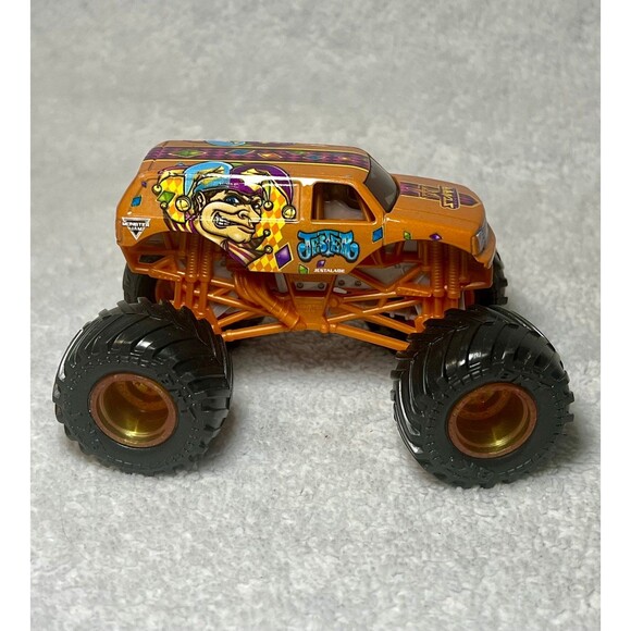 Spin Master | Toys | Hot Wheels Monster Jam Truck Color Change Jester ...